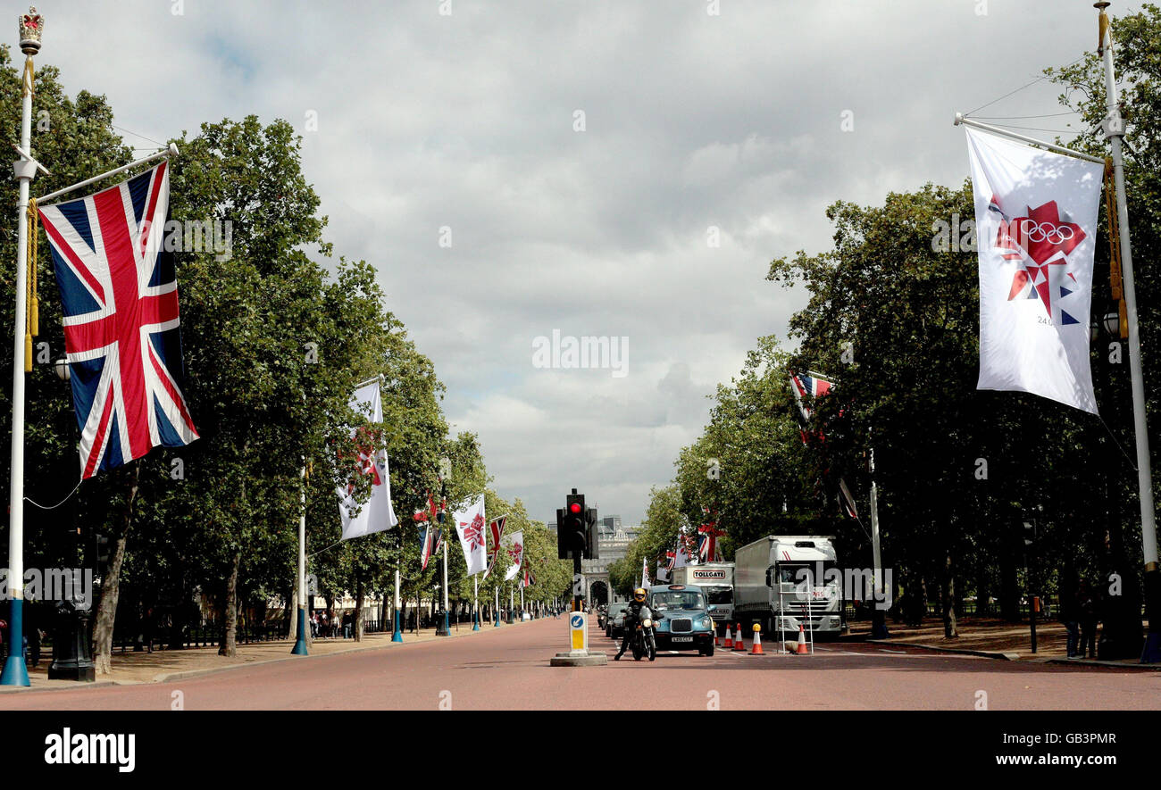 Handover ceremony flag hi-res stock photography and images - Alamy