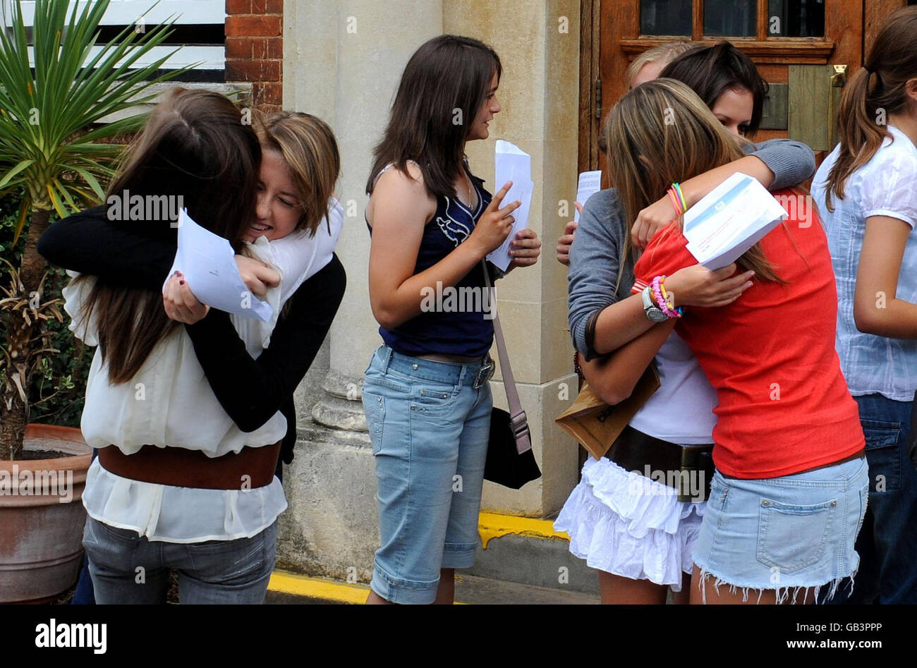 Gcse exams pupils england hi-res stock photography and images - Alamy