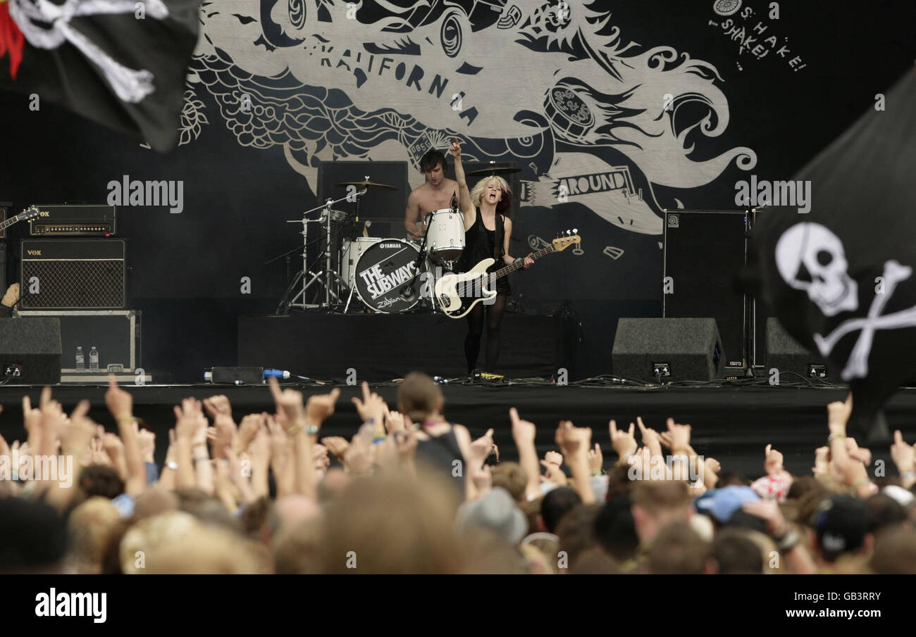 Reading festival 2008 hi-res stock photography and images - Alamy
