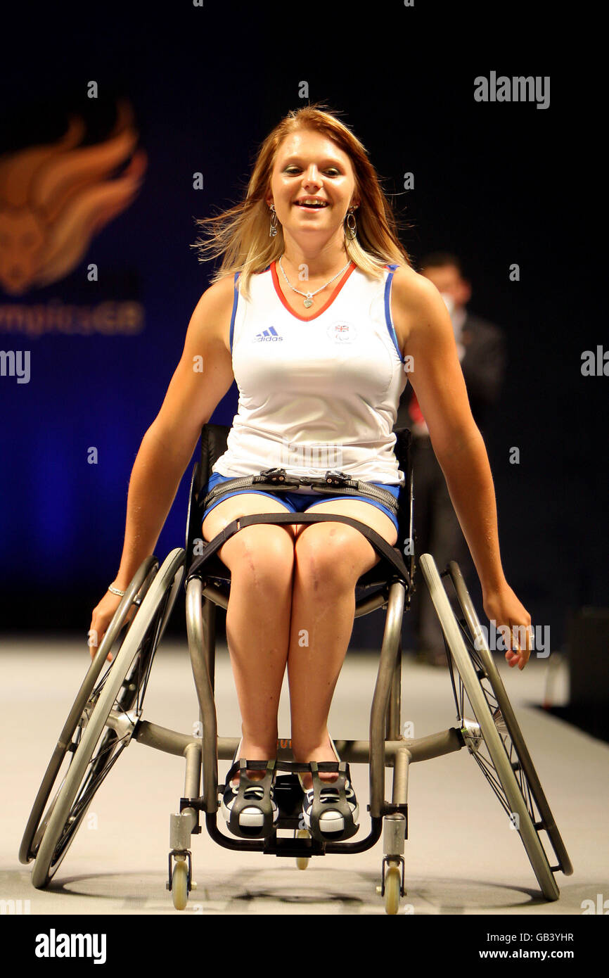 Kit outfit paralympian paralympic tennis hi-res stock photography and ...