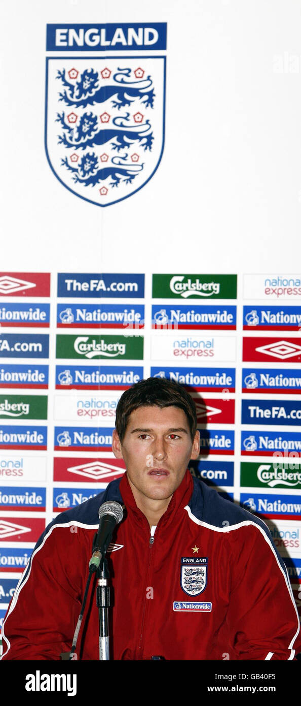 Soccer - England Press Conference - The Grove Hotel Stock Photo - Alamy