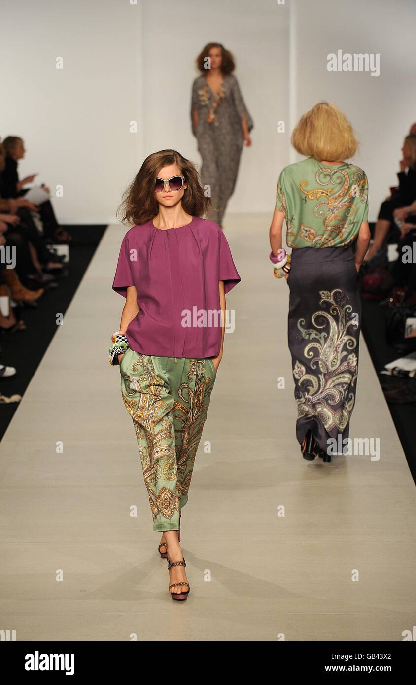 London Fashion Week - Jaeger London Catwalk Show Stock Photo - Alamy