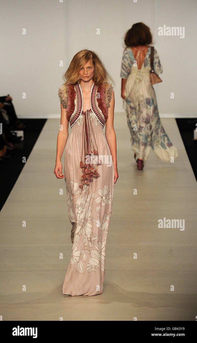 London Fashion Week - Jaeger London Catwalk Show Stock Photo - Alamy
