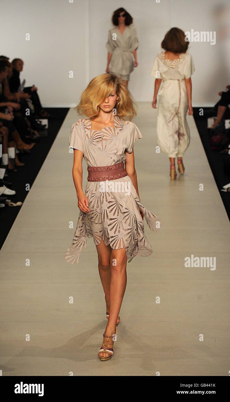 London Fashion Week - Jaeger London Catwalk Show Stock Photo - Alamy