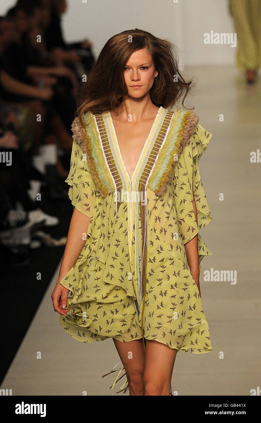 London Fashion Week - Jaeger London Catwalk Show Stock Photo - Alamy