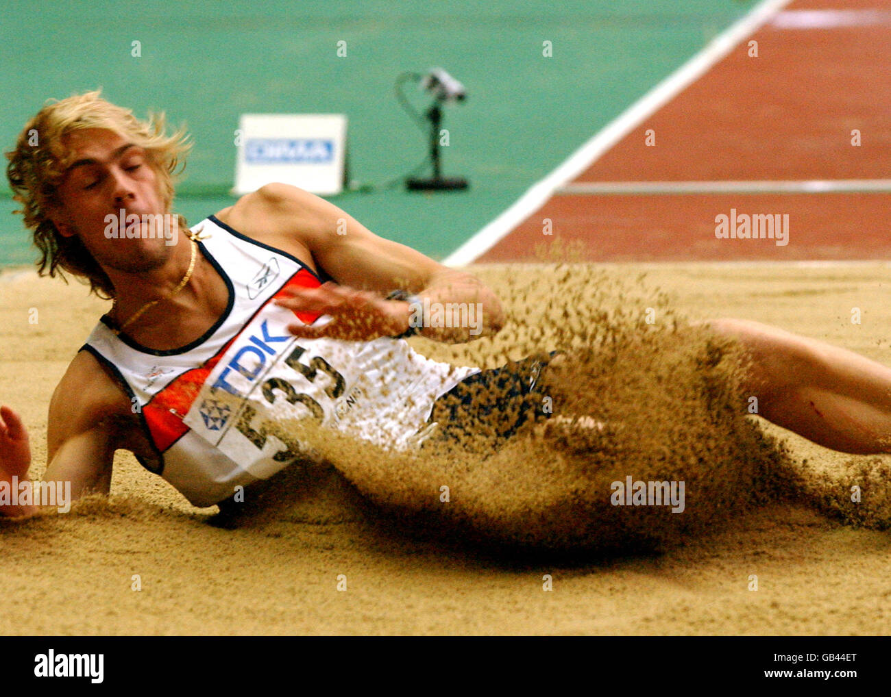 Athletics iaaf world athletics championships paris 2003 long jump final ...