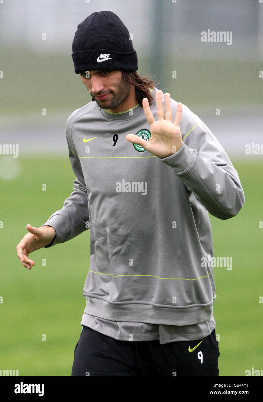 Soccer celtic training session lennoxtown hi-res stock photography and ...