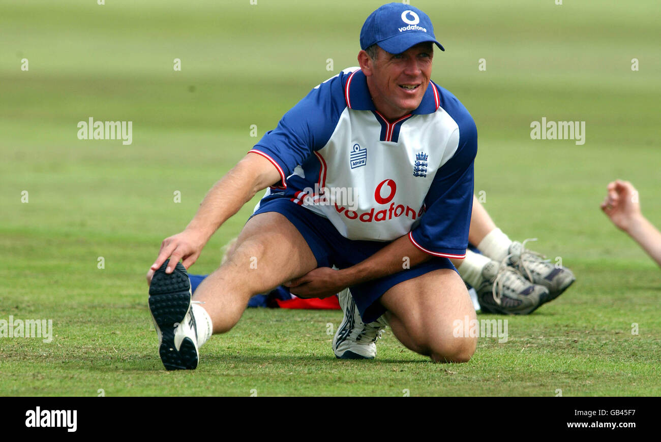England's Alec Stewart stretches during the nets practice Stock Photo ...
