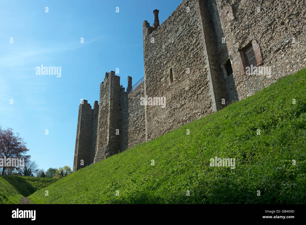 Framlingham castle Suffolk UK Stock Photo - Alamy