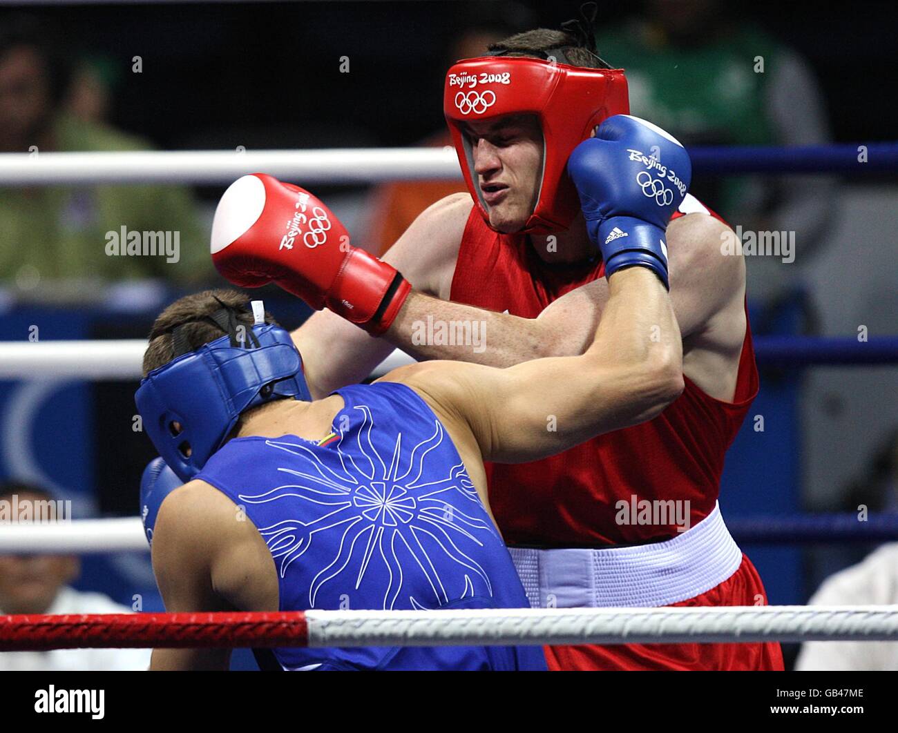 Red fight hi-res stock photography and images - Alamy