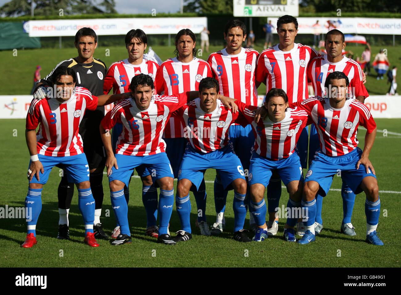 Paraguay paraguay team group stade hi-res stock photography and images ...