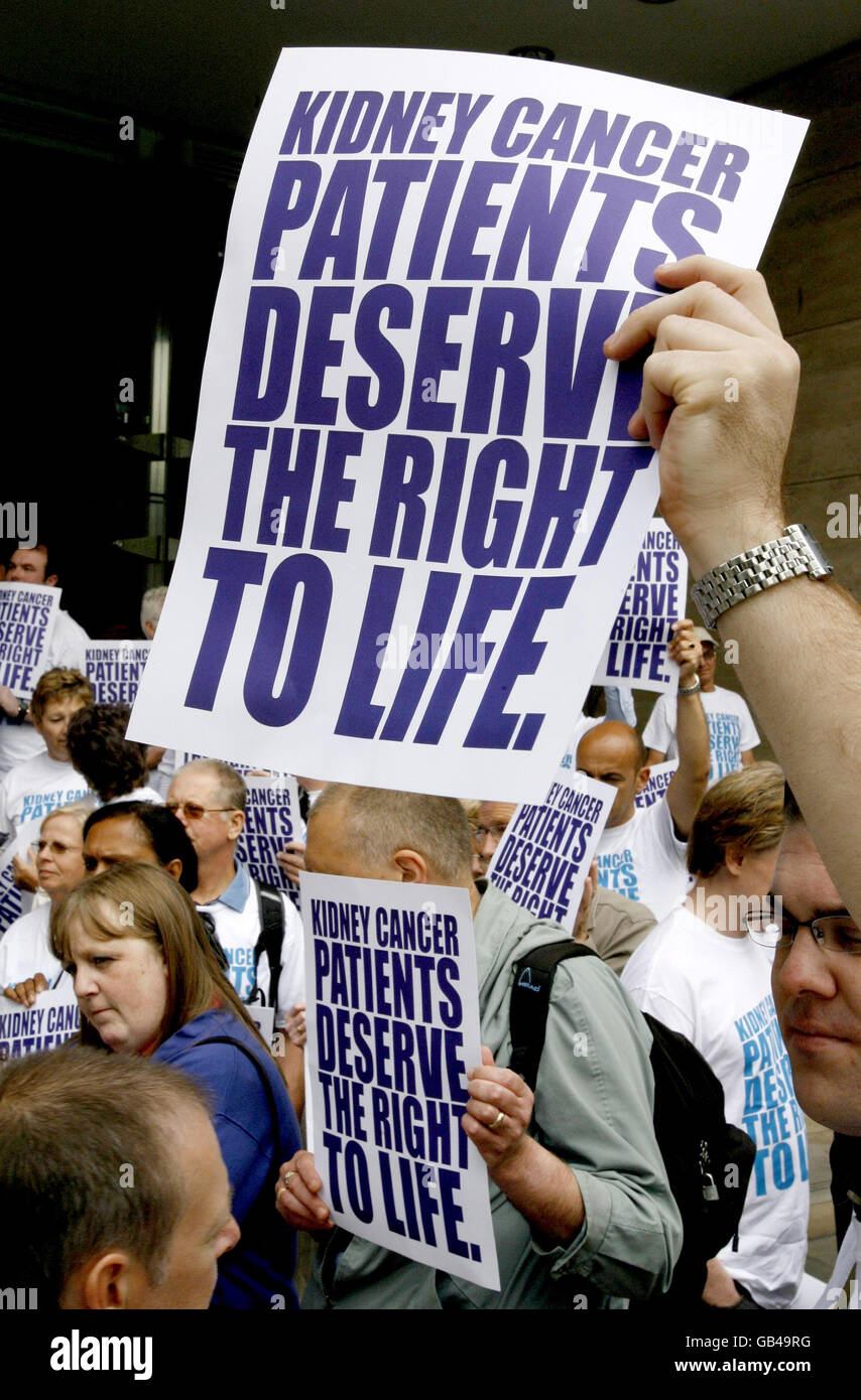 Justice for Kidney Cancer Patients protest outside the headquarters of ...