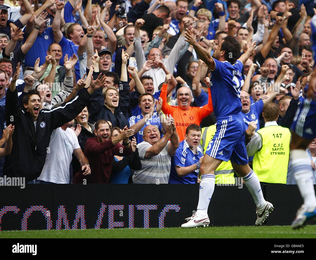 Chelsea's Juliano Belletti celebrates after scoring the opening goal of ...