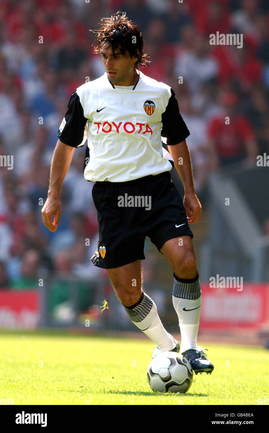 Roberto ayala valencia hi-res stock photography and images - Alamy