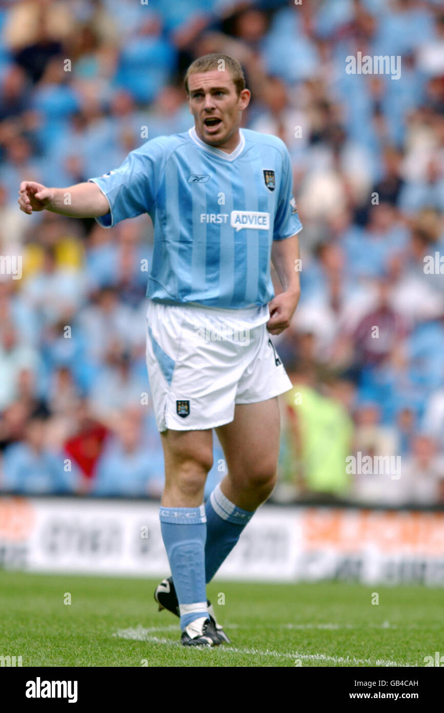 Richard Dunne Of Manchester City High Resolution Stock Photography and ...