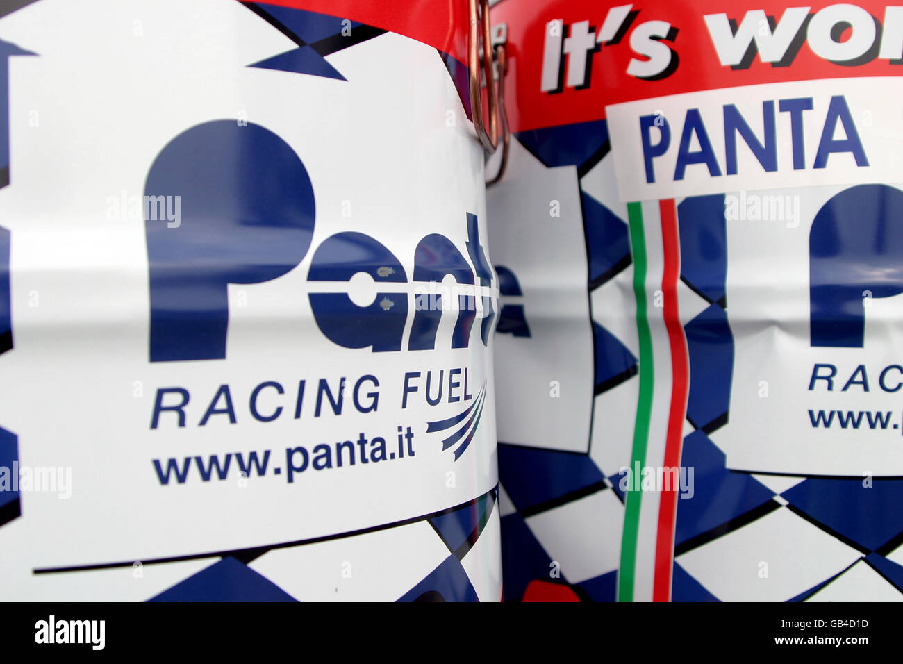 V12 powered 750 horsepower single seater racecars panta racing f ...