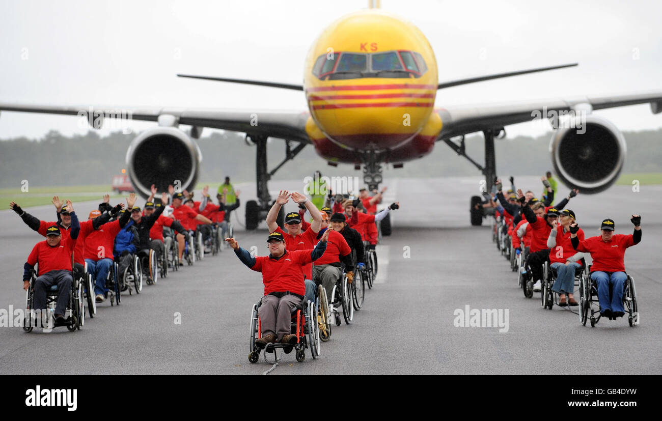 Disabled passenger aircraft hi-res stock photography and images - Alamy