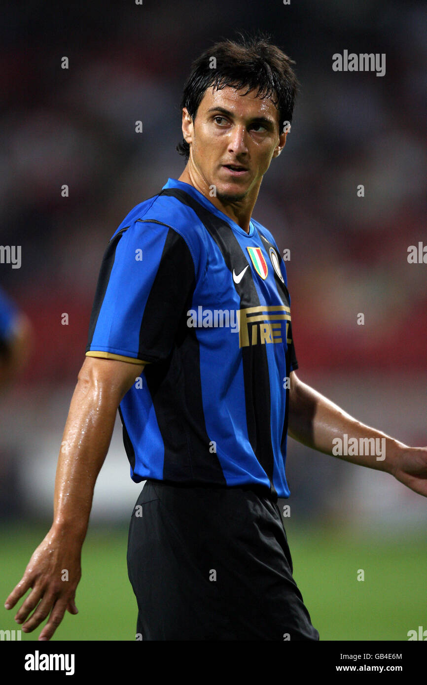 Nicolas burdisso inter hi-res stock photography and images - Alamy