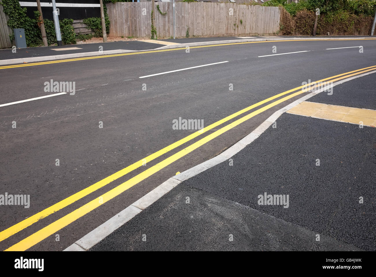 Kerb wheel hi-res stock photography and images - Alamy