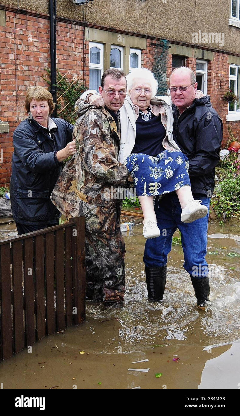 Morpeth flooding hi-res stock photography and images - Alamy