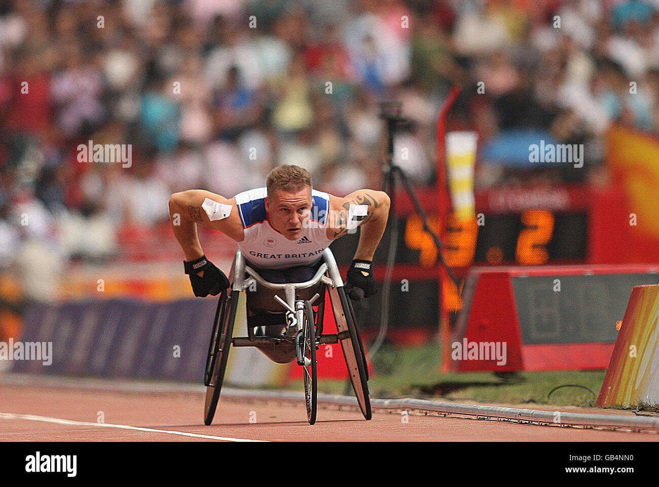 Athlete participating paralympics hi-res stock photography and images ...