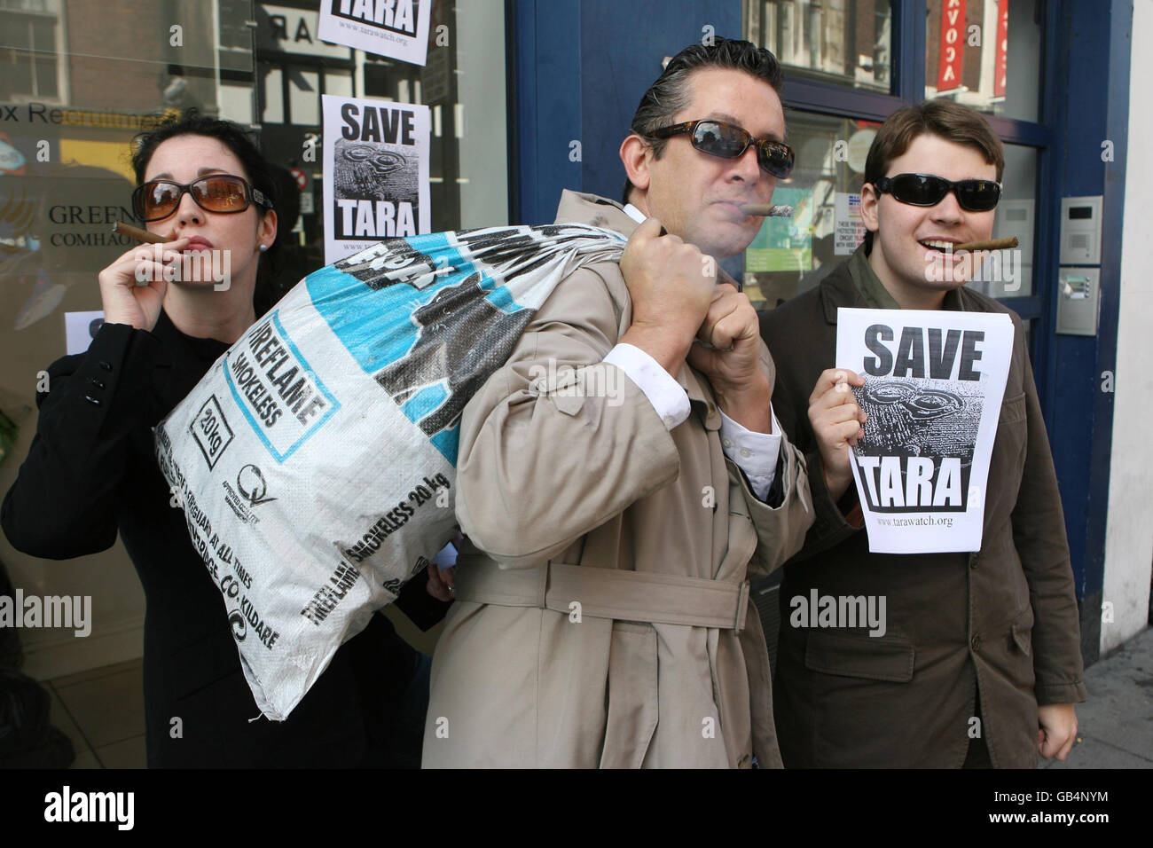 Left to right siobhan rice hi-res stock photography and images - Alamy
