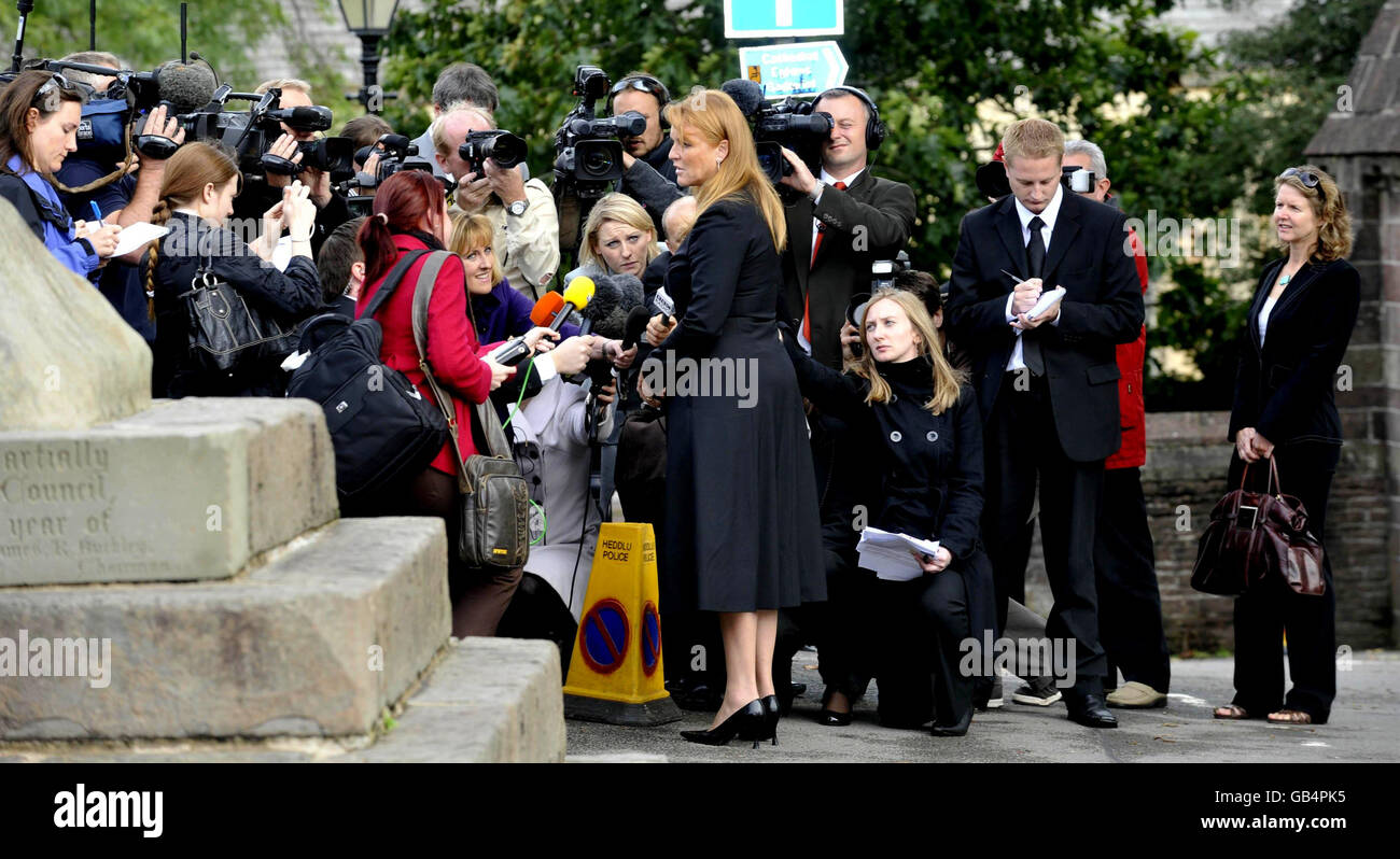 The Duchess of York speaks to the press at the Llandaff Cathedral ...