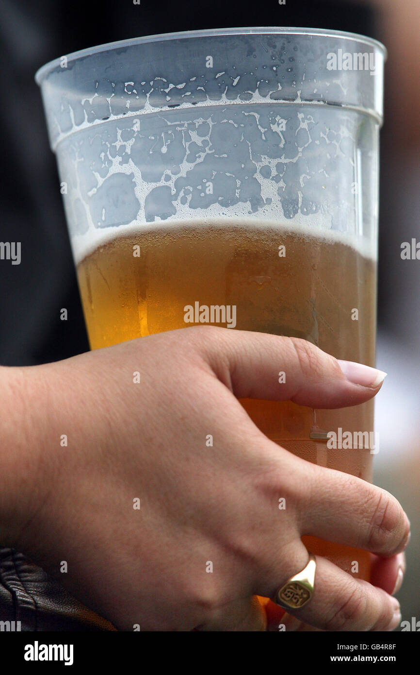 Empty guinness glass hi-res stock photography and images - Alamy