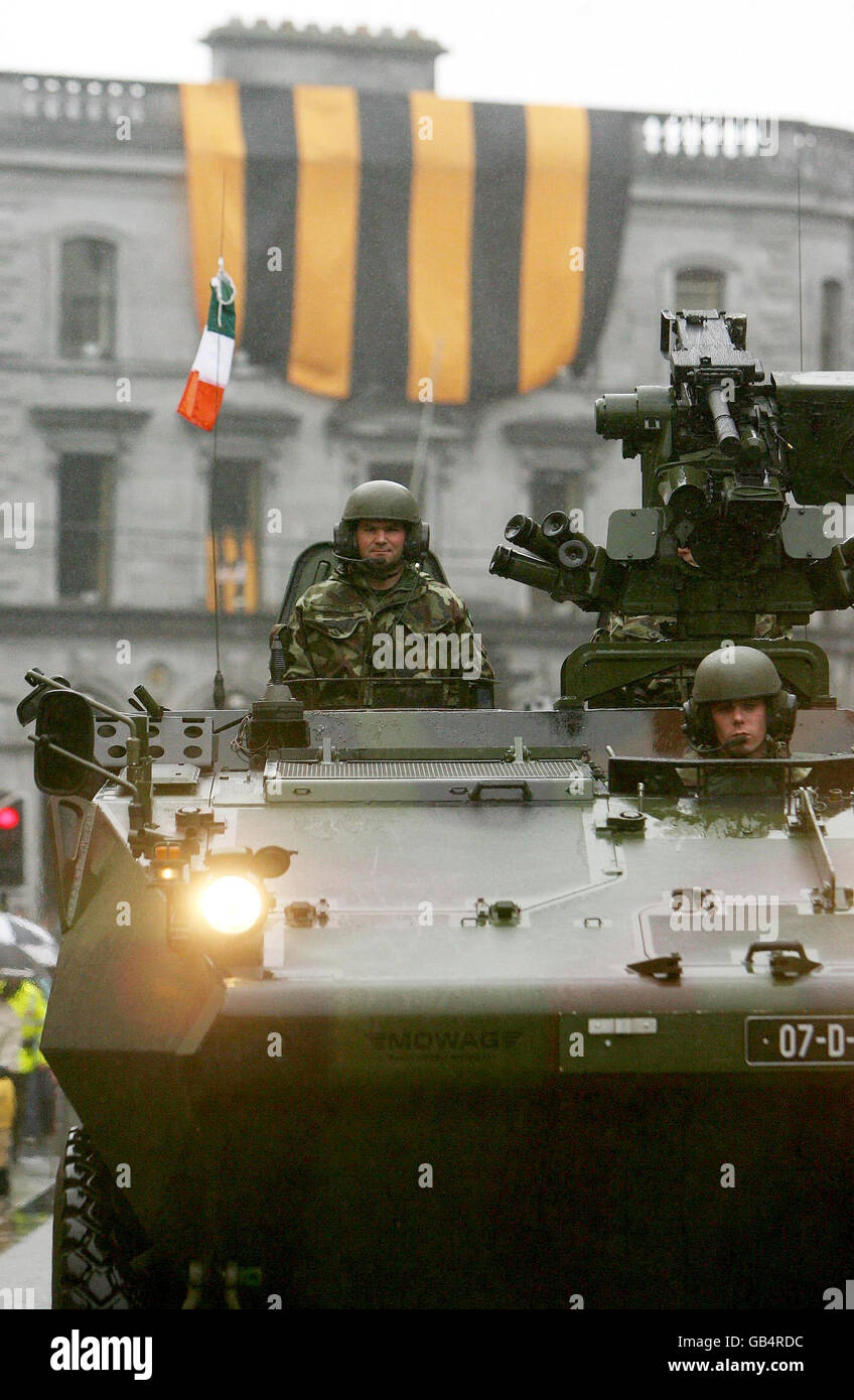 Irish defence forces uniform hi-res stock photography and images - Alamy