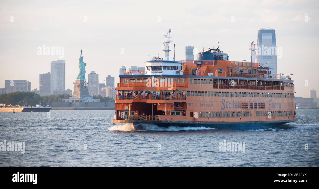 The Staten Island Ferry on its way to it's St. George Terminal in New ...