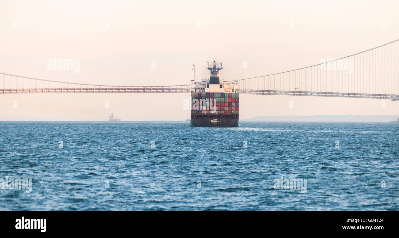 The Sakaka of the UASC line laden with containers prior to passing ...