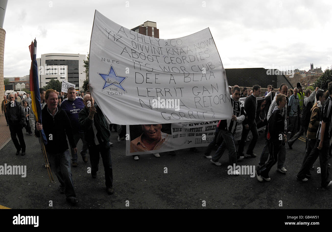 Newcastle fans protest outside St James' park before kick off Stock ...