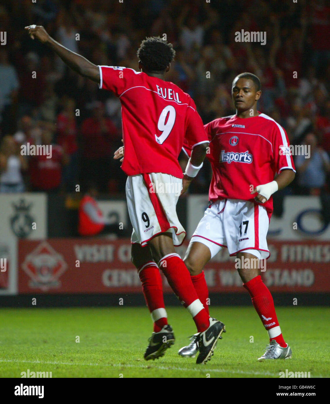 Charlton Athletic's Jason Euell celebrates scoring the his 2nd goal ...