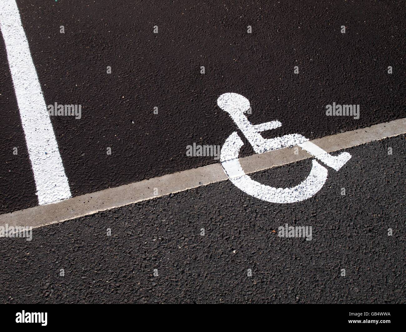 Handicap sign hi-res stock photography and images - Alamy