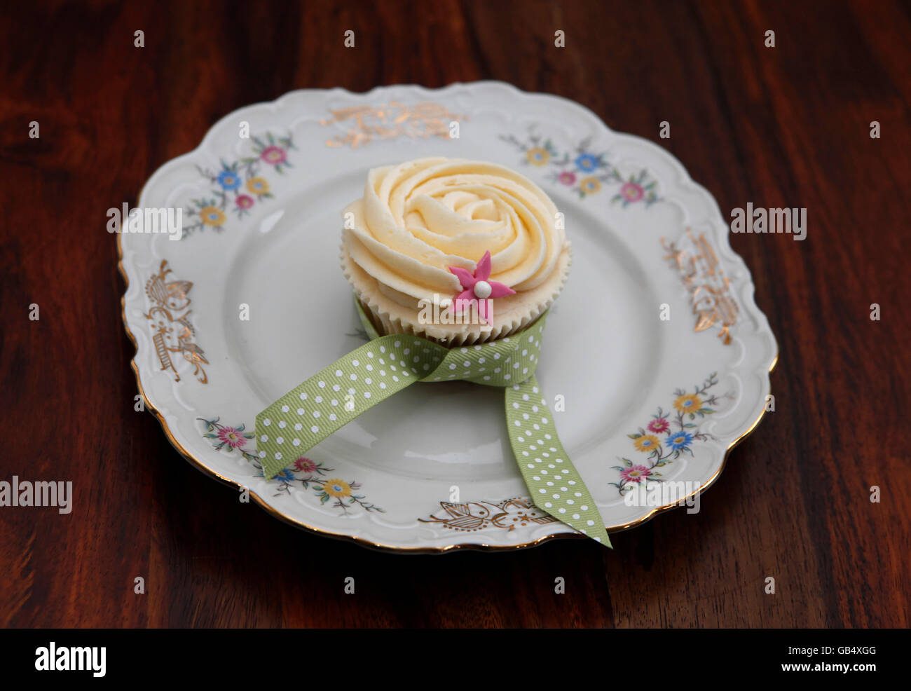 Cupcake photos hi-res stock photography and images - Alamy