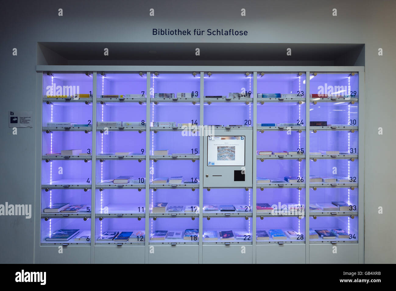 24 books hi-res stock photography and images - Alamy