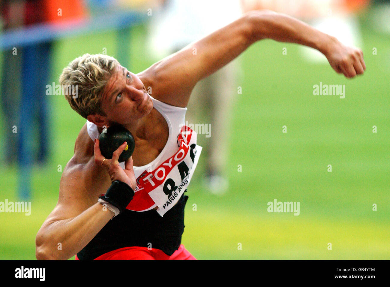 Athletics iaaf world athletics championships paris 2003 shot put final ...