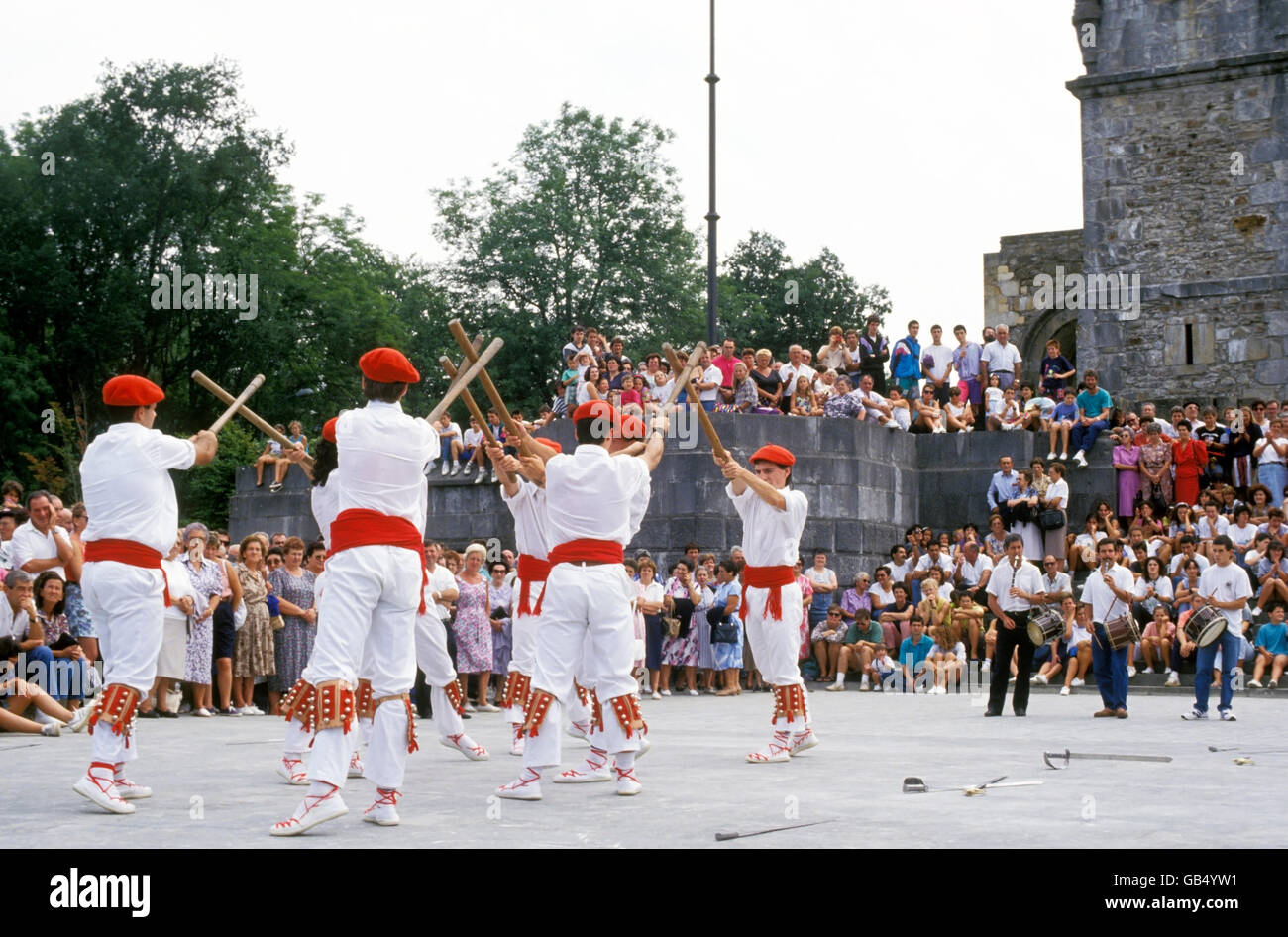 Traditional basque clothing hi-res stock photography and images - Alamy