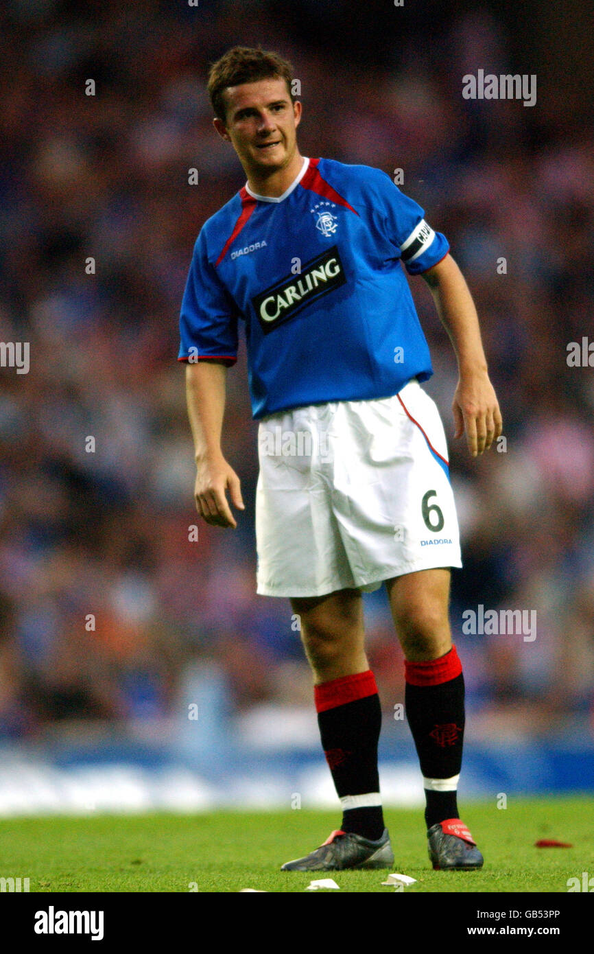 Barry ferguson rangers champions league hi-res stock photography and ...