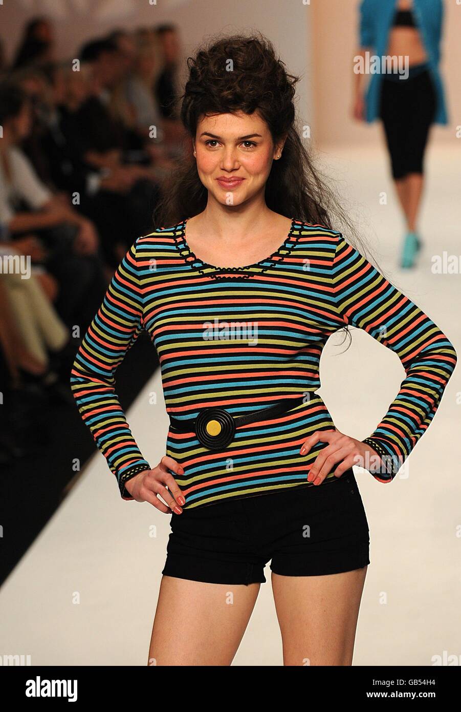 London Fashion Week - Caroline Charles Catwalk Show Stock Photo - Alamy