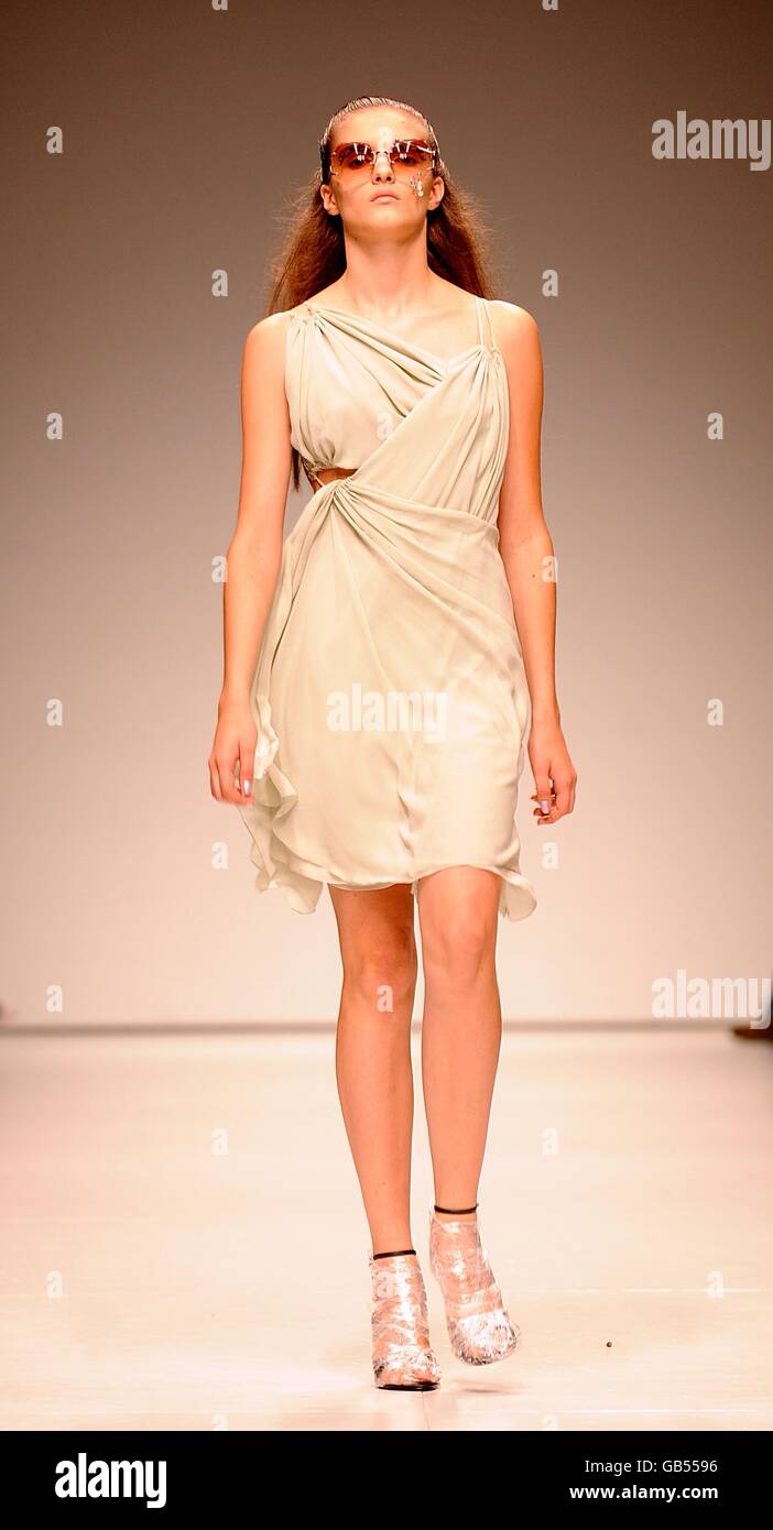 London Fashion Week - Ann Sofie Back Catwalk Show Stock Photo - Alamy