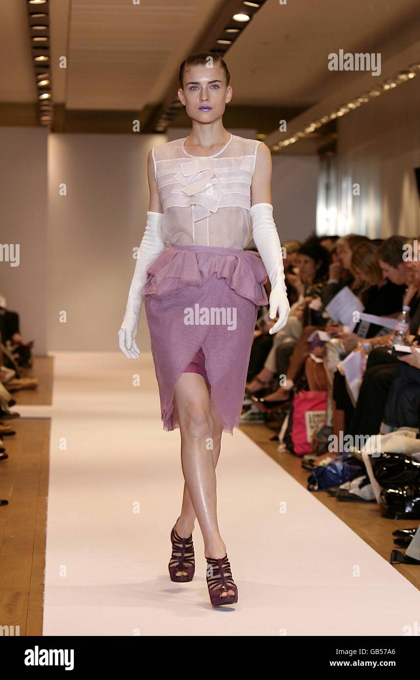 London Fashion Week - Modernist, Mango Catwalk Show Stock Photo - Alamy