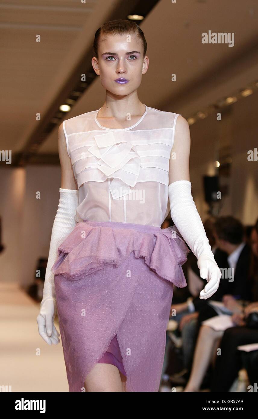 London Fashion Week - Modernist, Mango Catwalk Show Stock Photo - Alamy