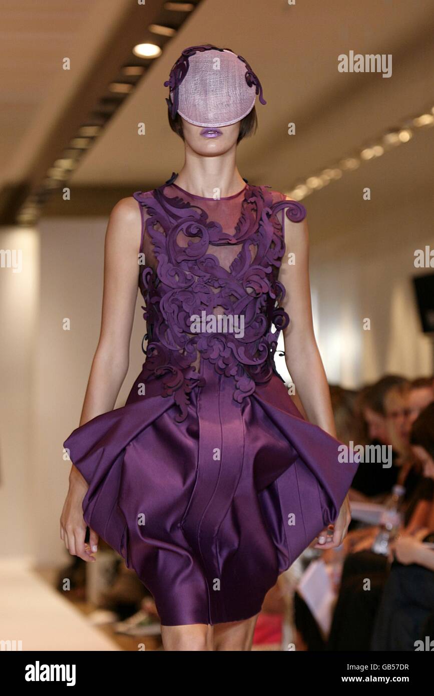 London Fashion Week - Modernist, Mango Catwalk Show Stock Photo - Alamy