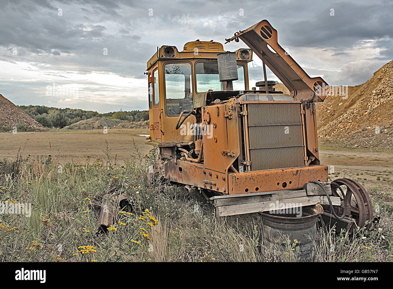 excavator in mine Stock Photo - Alamy