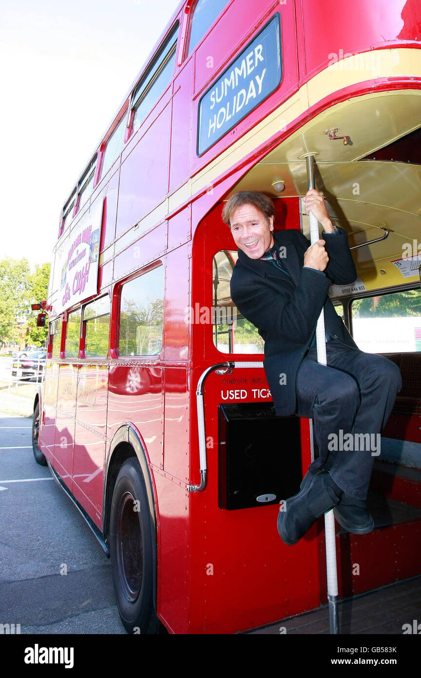 Cliff richard summer holiday hi-res stock photography and images - Alamy