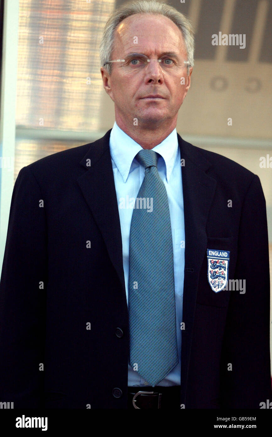 Soccer - European Championships 2004 Qualifier - Group Seven ...