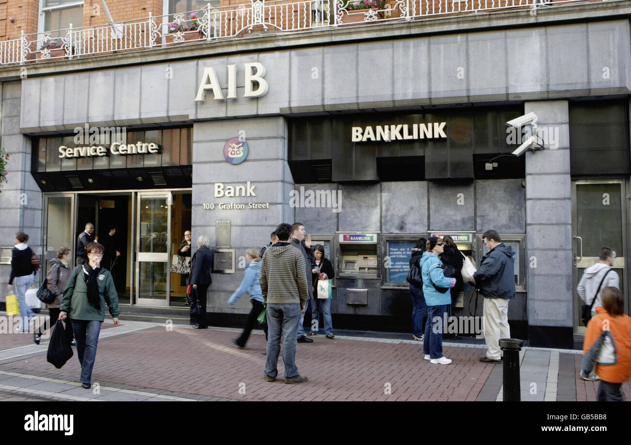 Irish bank stock Stock Photo - Alamy