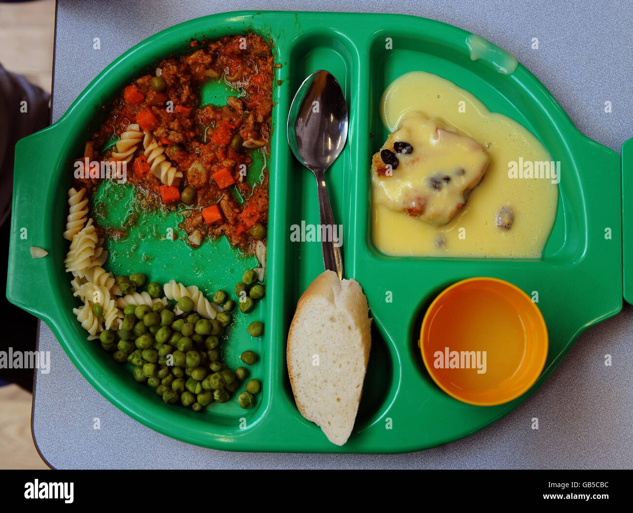 School dinners in primary school in farnworth hi-res stock photography ...