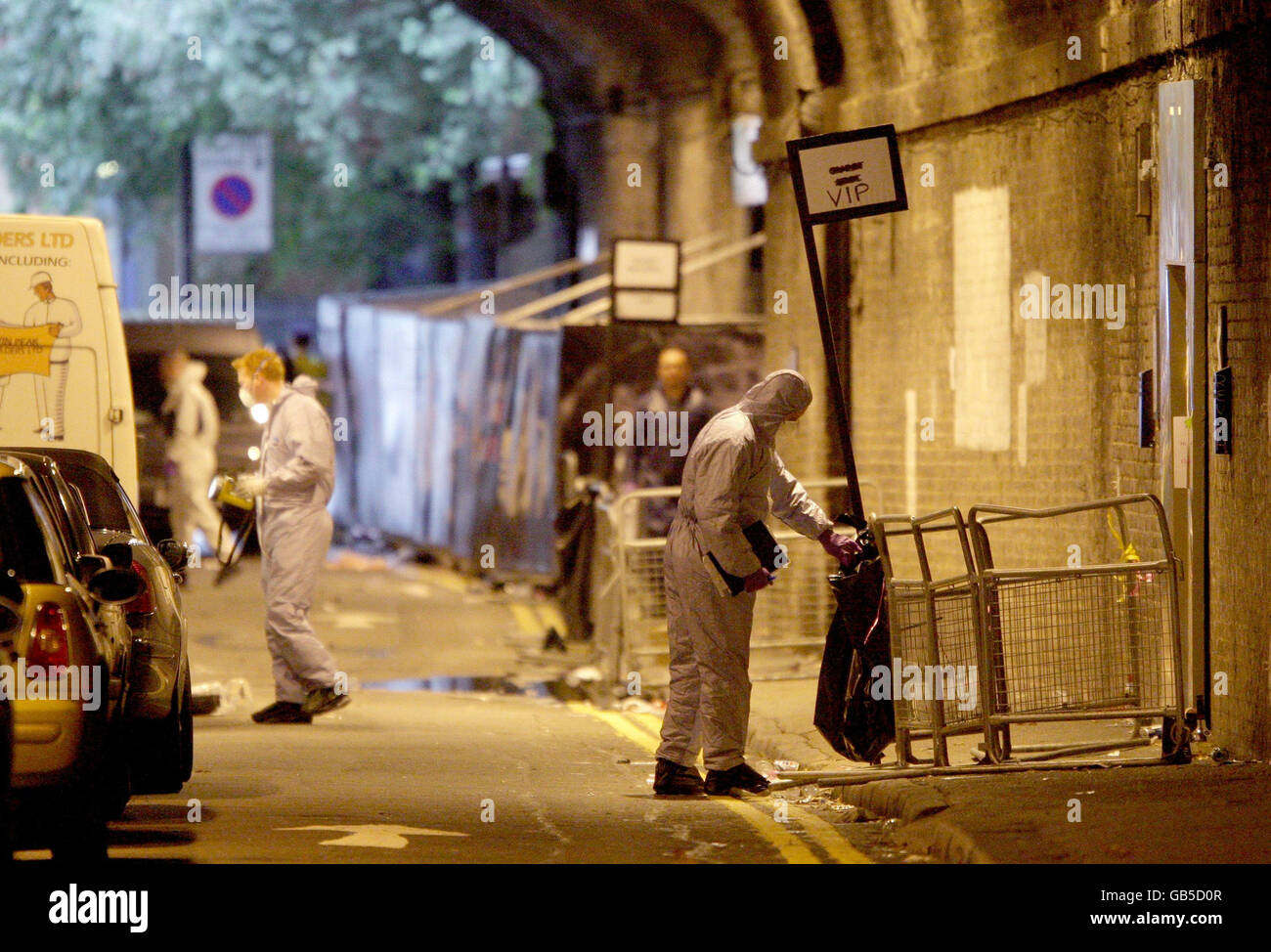 Police scene fatal shooting outside se1 nightclub on weston street hi ...